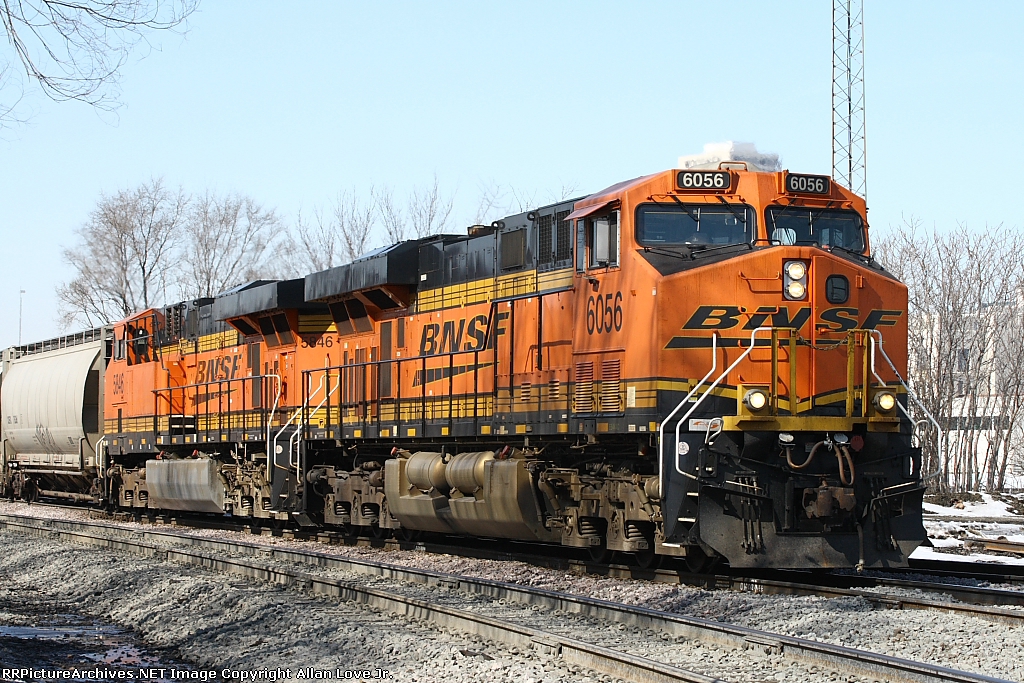 BNSF 6056 east